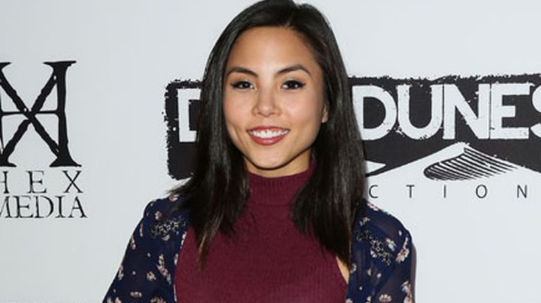 I think Anna Akanna just won at Halloween – NERDGEIST